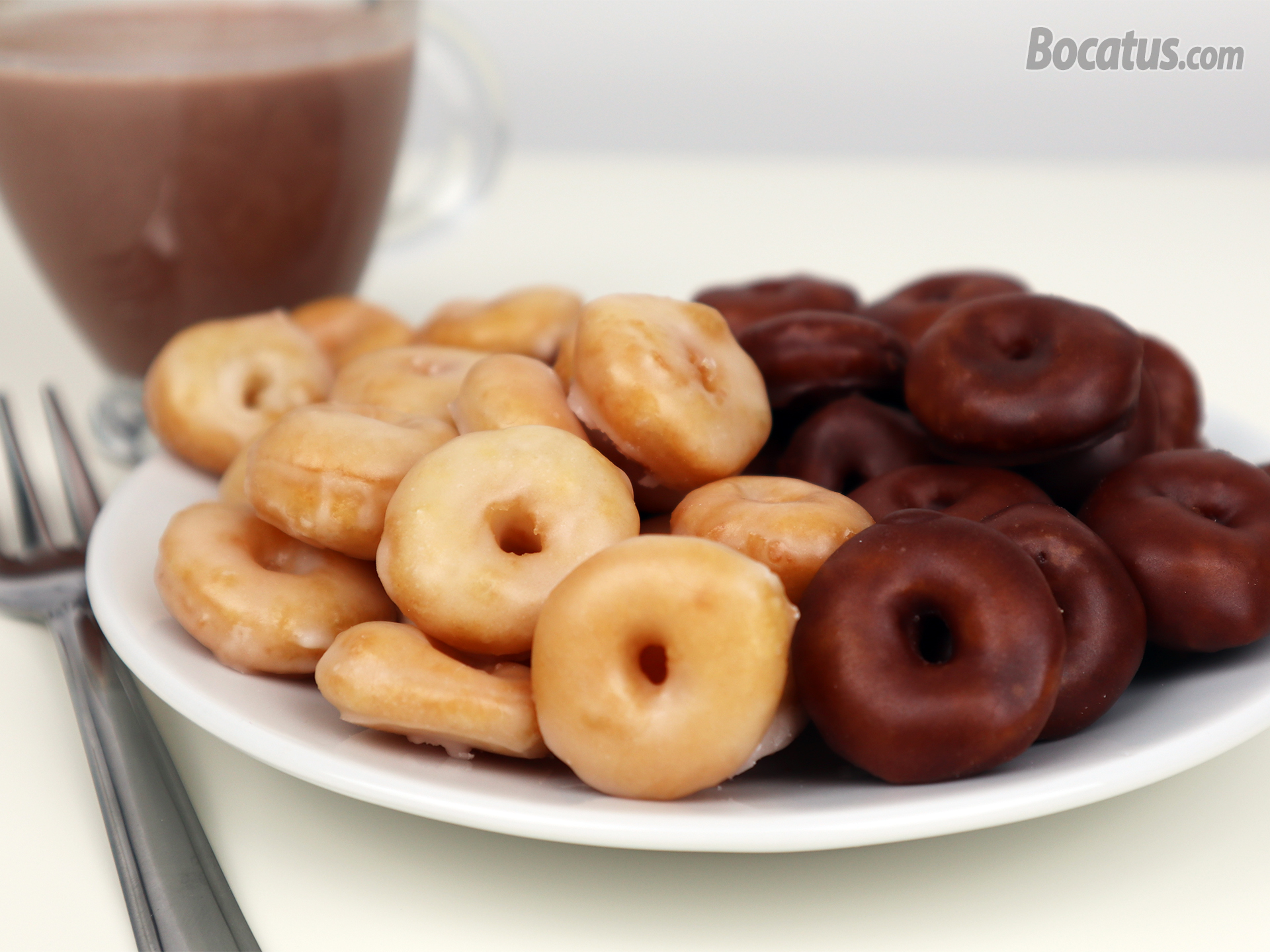 MINI DONUTS GLASEADOS de azúcar y chocolate – Bocatus