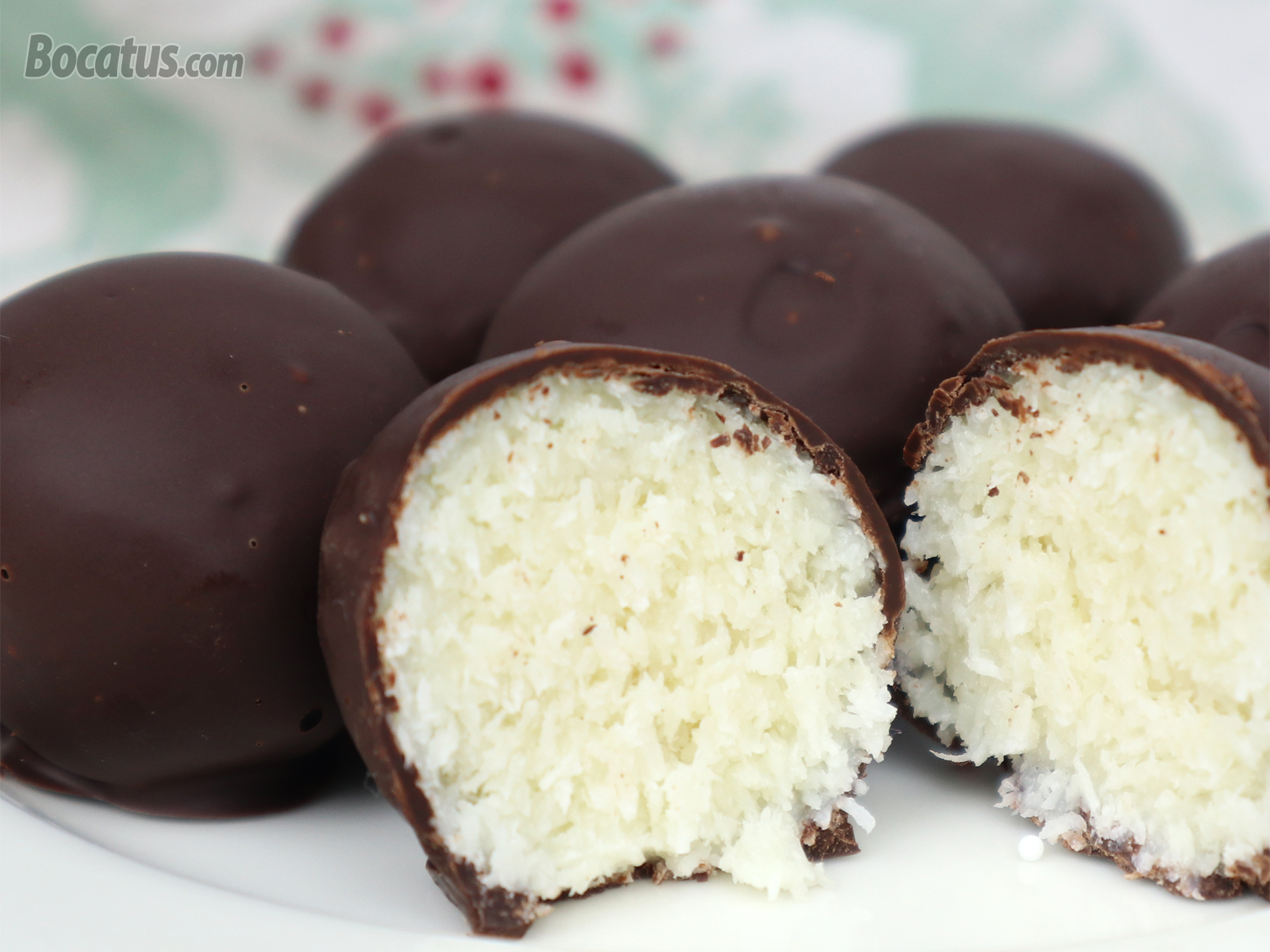 Bolitas de Coco y Chocolate (solo 3 ingredientes) – Bocatus