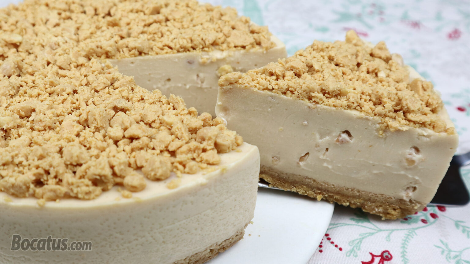 Tarta de Turrón ¡muy ligera, fácil y sin horno! – Bocatus