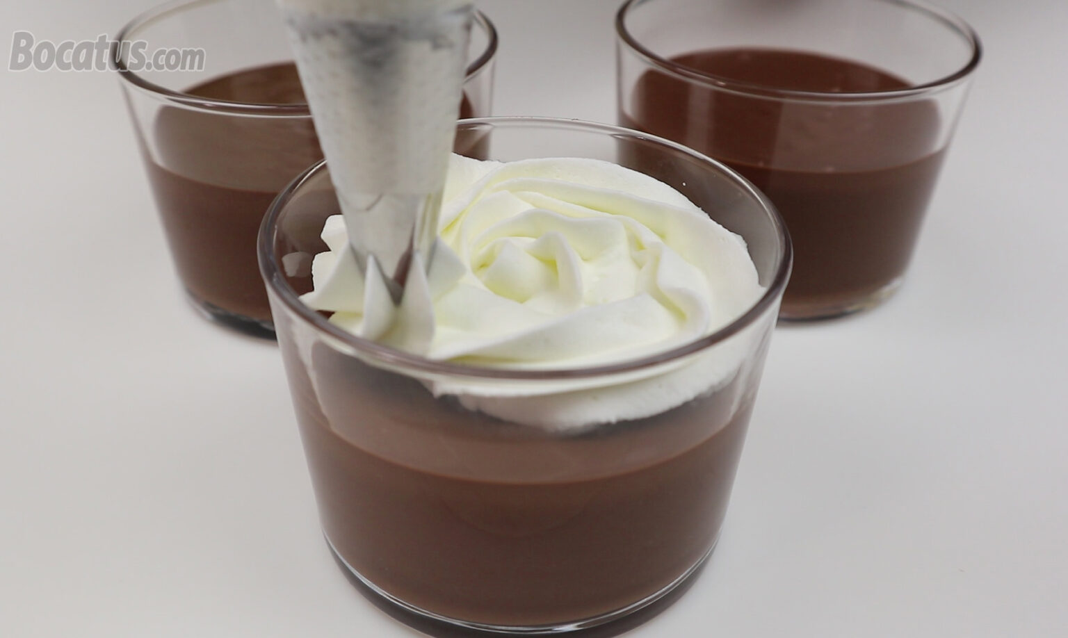 Vasitos de Chocolate y Nata – Bocatus
